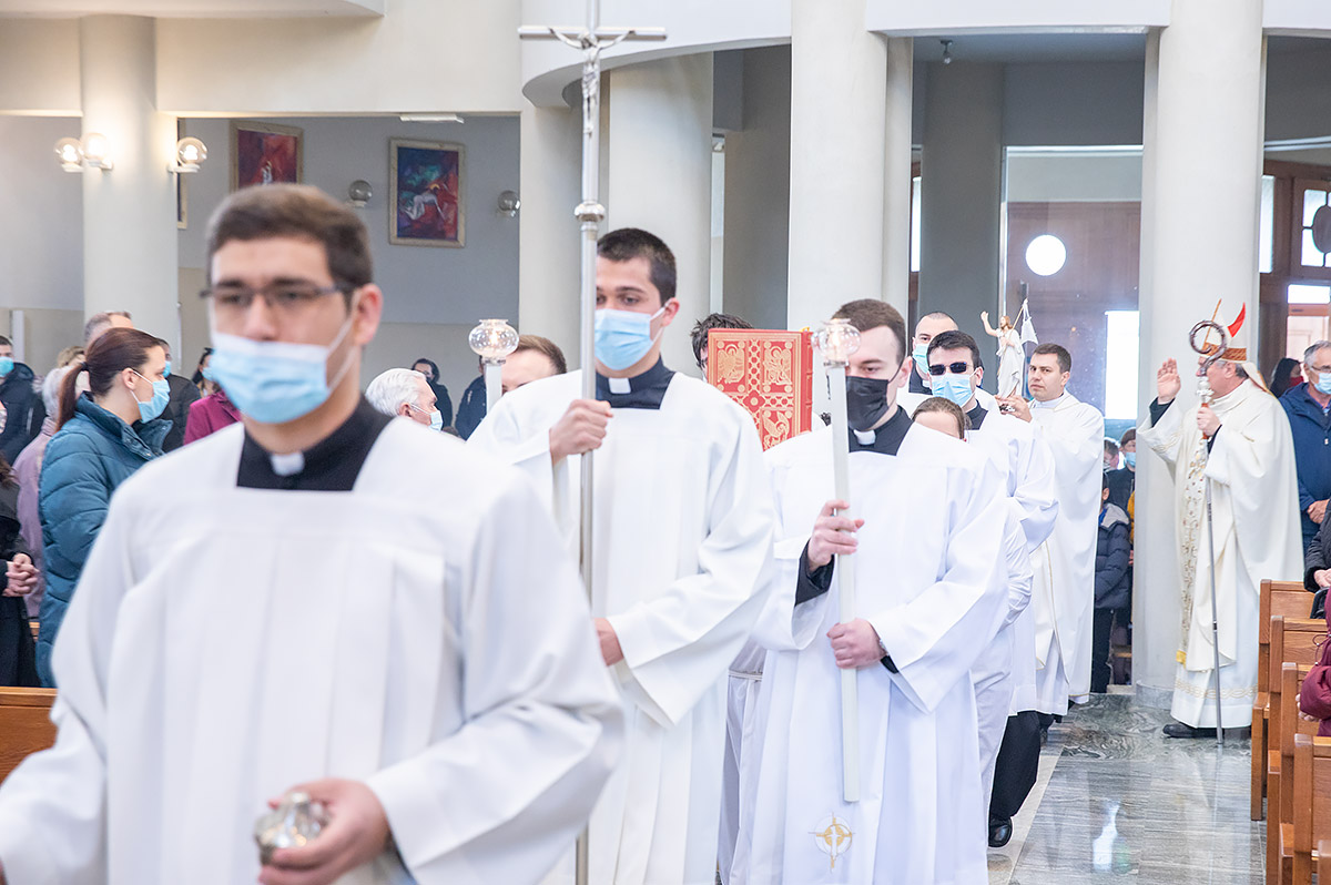 Uskrsno slavlje u bazilici sv. Kvirina - Siscia hr